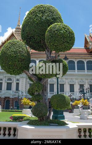 Bangkok kings palace ancient temple in thailand Stock Photo - Alamy