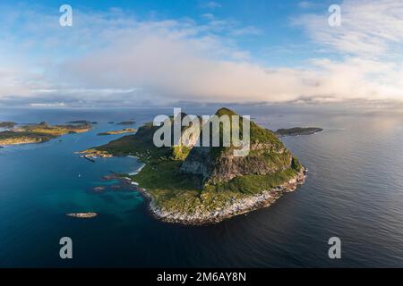 Traena Island, Traena, Sanna, Helgeland Coast, Nordland, Norway Stock ...