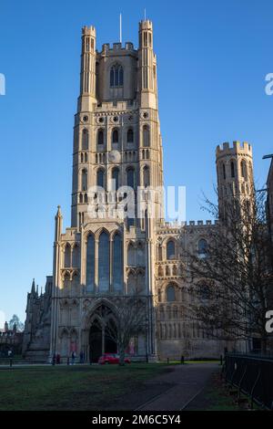 Blue sky over Ely Cathedral in Ely, Suffolk Stock Photo - Alamy