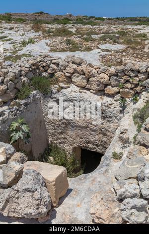 The mysterious cart ruts at Clapham Junction, Island of Malta ...