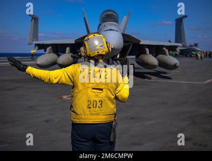 230102-N-MH015-1010 PHILIPPINE SEA (Jan. 2, 2023) U.S. Navy Aviation Boatswain’s Mate (Handling ...