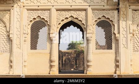 Carvings on the Mandapa and Pillars of Gohad Fort, Bhind, Madhya ...