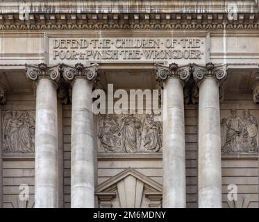 Inscription above the Entrance to Old Bailey London England UK Stock ...