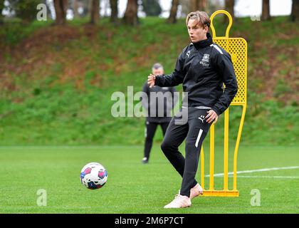Plymouth Argyle midfielder Callum Wright (26) during the Papa John's ...