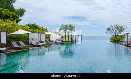 Pattaya Thailand , Luxury hotel with swimming pool, Renaissance Pattaya ...