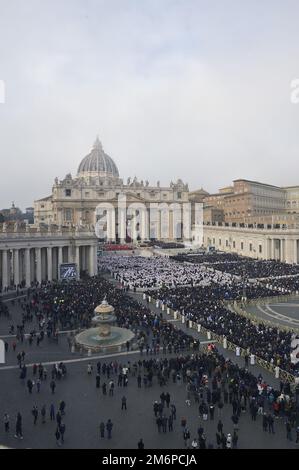 Vatican City, Vatican, 8 January 2023. Pope Francis delivers his Sunday ...