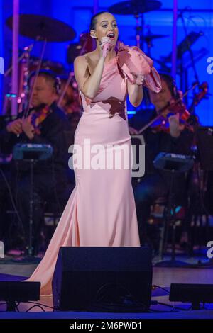 Katy Perry performs at the David Lynch Foundation Benefit Stock Photo ...