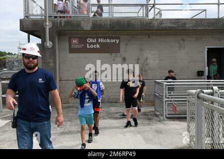 Old Hickory Lock and Dam Equipment Mechanic Supervisor Justin Gray ...