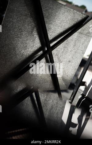 Optical illusion through a mirror, geometry Stock Photo - Alamy