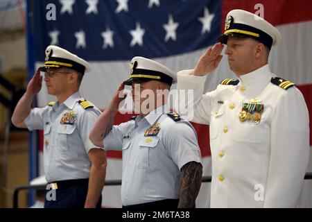 Captain Mark McDonnell, District 13 Chief of Response, declaims remarks ...