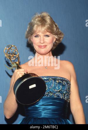 SHARON GLESS at the 39th Primetime Emmy Awards were held on Sunday ...