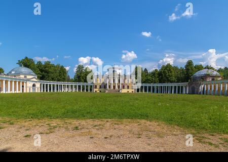 Manor Znamenskoye-Rayok, Russia Stock Photo - Alamy