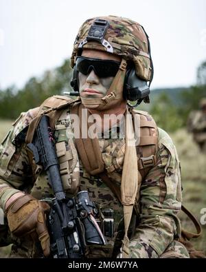 U.S. Army mortarmen assigned to 1st Battalion, 17th Infantry Regiment ...
