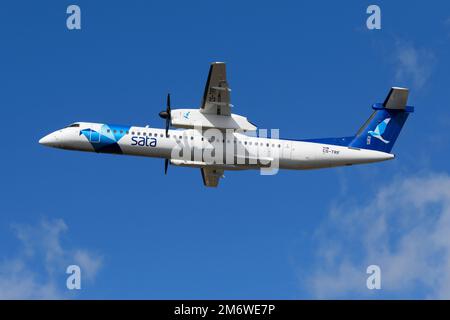 Azores Airlines De Havilland Dash 8 Q400 series aircraft landing ...