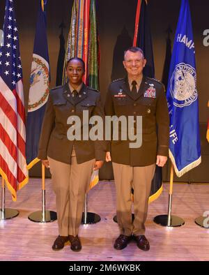 Gen. Paul E. Funk II with newly promoted 2nd Lt Stock Photo - Alamy