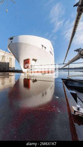 Flensburg, Germany. 23rd Dec, 2022. Journalists interview Federal ...