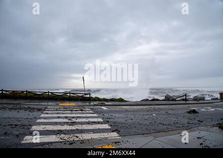 Bomb cyclone causes severe storm, flood damage, Santa Cruz, Jan 5, 2023 ...
