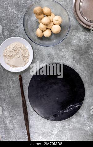 Steps to make chapati dough Stock Photo - Alamy