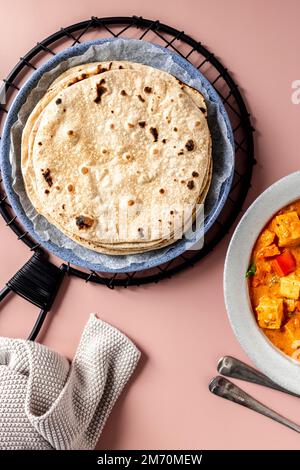 Stack of Indian roti (Chapati Stock Photo - Alamy