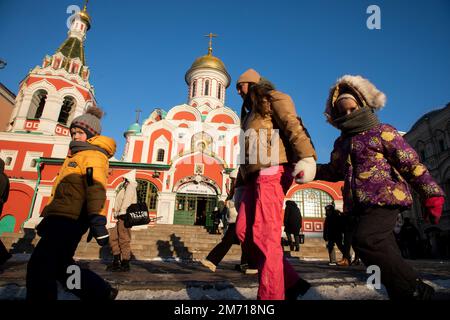Moscow, Russia. 6th of January, 2023. People walk on Red Square in the ...