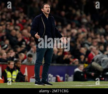 Everton manager Frank Lampard on the touchline during the Premier ...