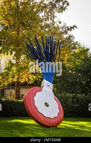 Typewriter Eraser Scale X sculpture of 1998-9 by Claes Oldenburg ...