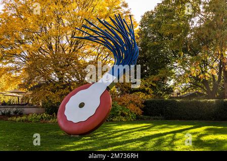 Typewriter Eraser Scale X sculpture of 1998-9 by Claes Oldenburg ...