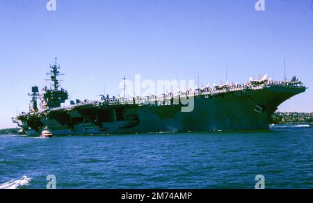 Ships of the aircraft carrier USS CONSTELLATION (CV-64) battle group ...