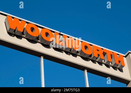 WOOLWORTH sign and logo, department stores', North Rhine-Westphalia ...