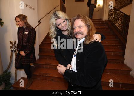 Munich, Germany. 07th Jan, 2023. Leslie Mandoki welcomes Ilse Aigner ...