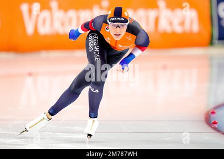 HAMAR, NORWAY - JANUARY 8: Robin Groot of The Netherlands competing on ...