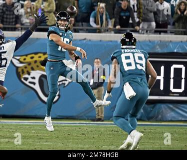 Jacksonville Jaguars tight end Luke Farrell during warmups before an ...
