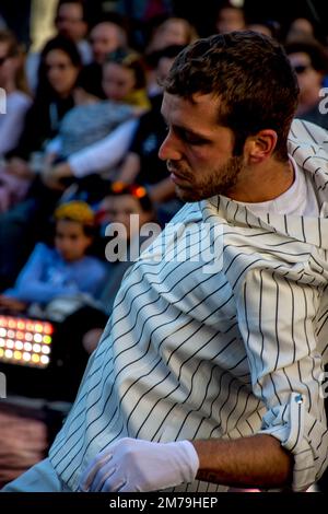 Modern dance performance/espectáculo de danza moderna Torrelodones ...