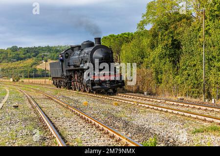 Historic steam locomotive, Treno Natura, Val dOrcia, Tuscany, Italy ...