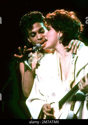 Prince & Lisa Coleman (The revolution) performing at the Forum in 1985 ...