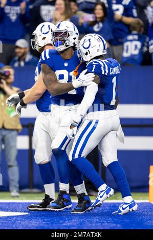 Indianapolis Colts tight end Mo Alie-Cox (81) runs after a catch past ...
