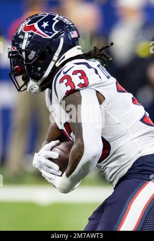 Houston Texans running back Dare Ogunbowale (33) runs the ball against ...