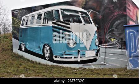 Graffiti / VW Bully Stock Photo - Alamy