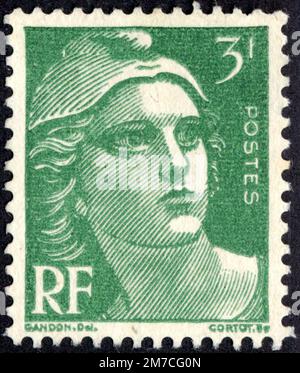 TIMBRE OBLITÉRÉ MARIANNE VERTE. RF. POSTES. 3 F Stock Photo - Alamy