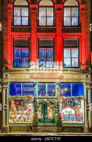 Snow days in the city Stock Photo - Alamy