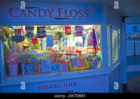 A kiosk selling candy floss on Brighton Pier Stock Photo - Alamy