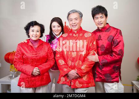 Family life with traditional Chinese style Stock Photo - Alamy