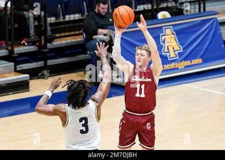 College of Charleston guard Ryan Larson (11) shoots against North ...