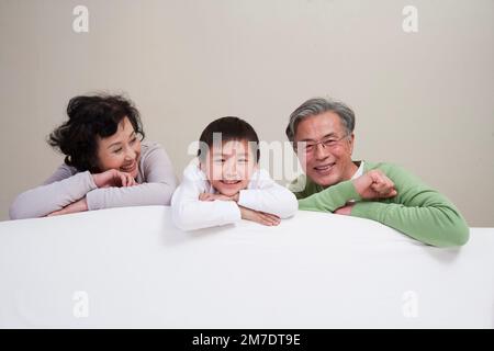 Family life with traditional Chinese style Stock Photo - Alamy