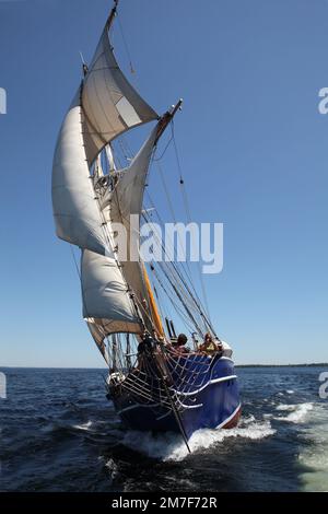 Canadian brigantine Playfair, Lake Ontario, 2014 Stock Photo - Alamy