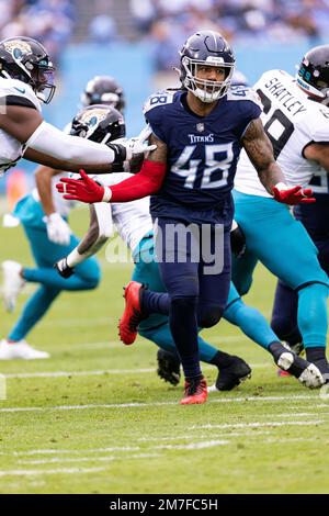 Tennessee Titans linebacker Bud Dupree takes part in drills during ...