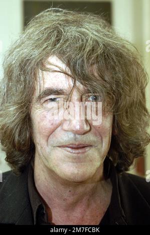 DRUG SMUGGLER, COUNTER-CULTURE ICON, HOWARD MARKS: Famous Welsh drug ...