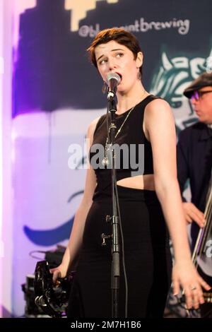 Hannah Gill and the Hours in concert in Brooklyn Stock Photo - Alamy
