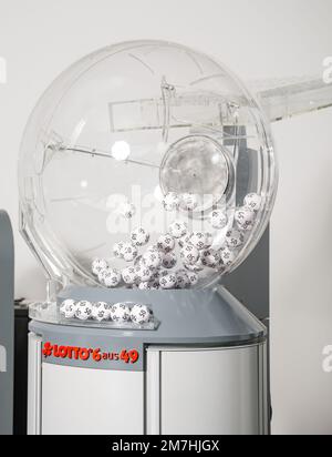 09 January 2023, Saarland, Saarbrücken: Lotto fairy Miriam Hannah ...