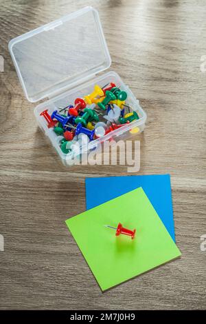 Reminder notes and drawing pins on the white background Stock Photo - Alamy